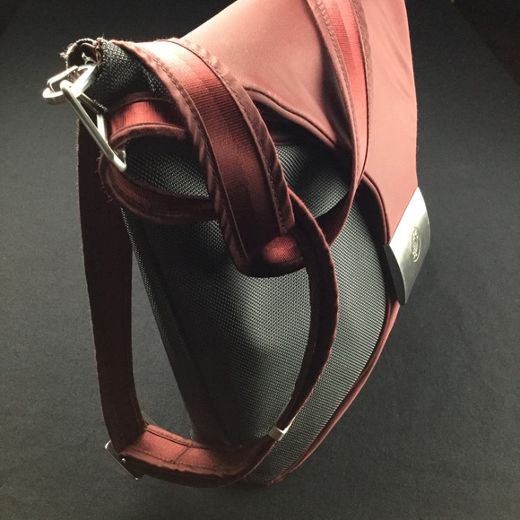 Pacsafe | Bags | Pacsafe Daily Safe H20 Antitheft Bag | Poshmark